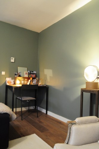 Découvrez la peinture Card Room Green